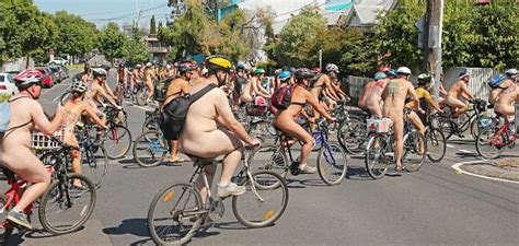Daring Aussies Bare All In Naked Bike Ride