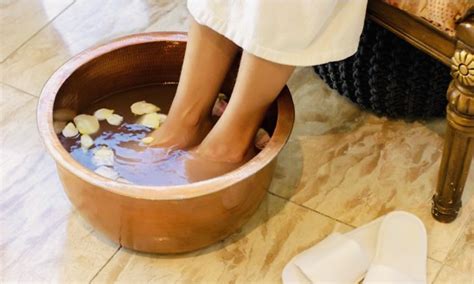 Professional Female Massage Therapist Sri Lankan Masseuse In Colombo