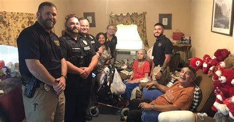 Texas Police Officers Warm Hearts With Generosity For Elderly Woman In