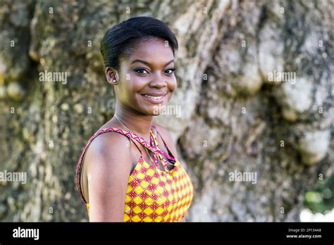 Mozambique Actress Melanie Rafael Poses During A Photo Call For The Film Comboio De Sal E