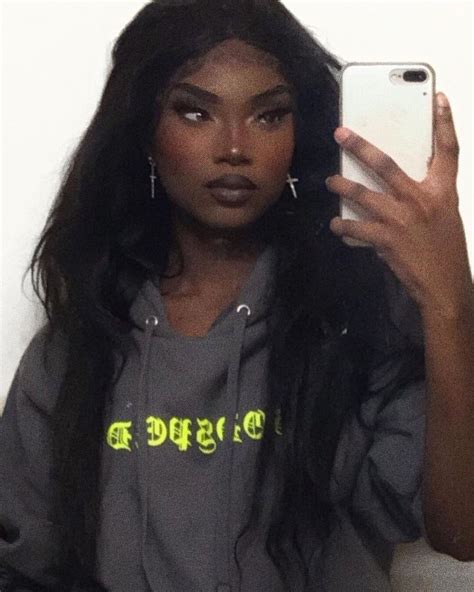 𝓓𝓸𝓼𝓮𝓸𝓯𝓭𝓲𝓸𝓻 Dark Skin Women Brown Skin Girls Girl Inspiration