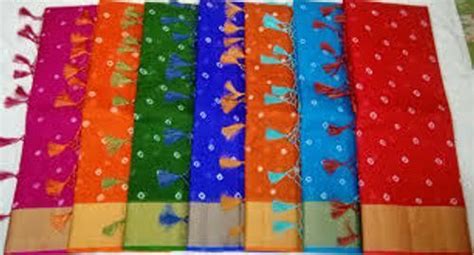 White Doted Cotton Fabric Bandhani Designer Saree For Party Wear At