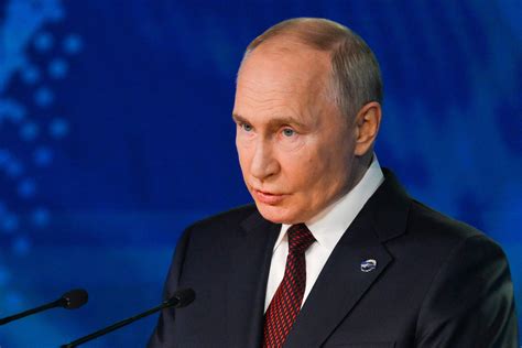 Poetin Haalt Uit Naar Navo Trump En Tomahawks