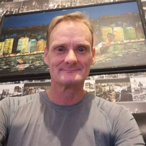 Robert Schofields Instagram Twitter And Facebook On Idcrawl