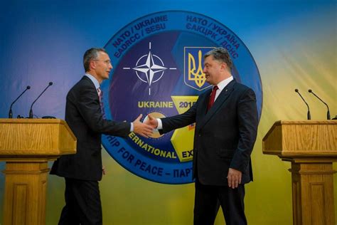 За 5 років Україна реформує армію до стандартів НАТО Порошенко