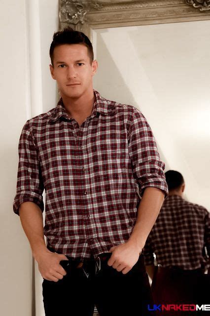 Darius Ferdynand Sexy Men Fashion Casual Button Down Shirt