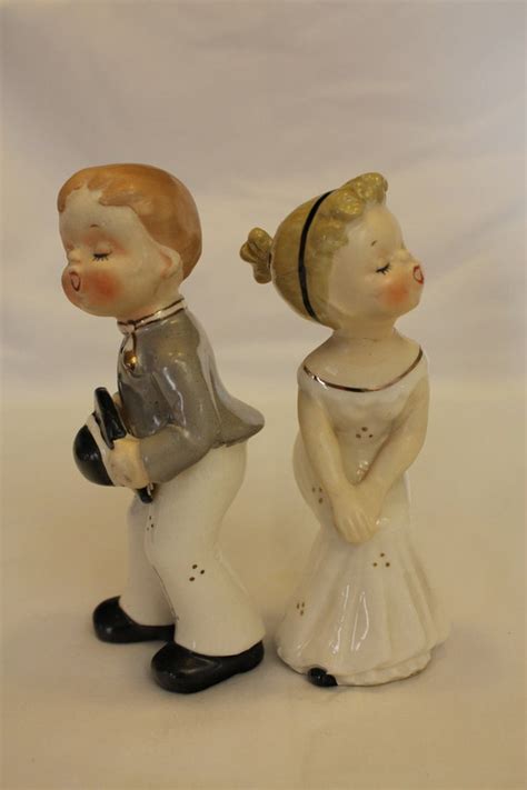 Wedding Figurines Kissing Couple Vintage