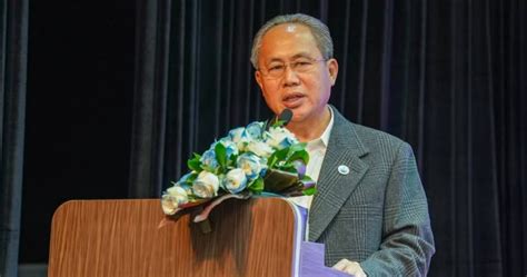 ឯកឧត្តម ចាន់ ស៊ីណាត រដ្ឋលេខាធិការ