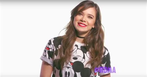 Hailee Steinfeld Dishes On Disney Princesses Her Celeb Hair Inspiration And More Extratv Com