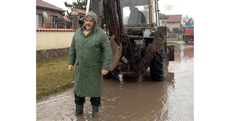 Католици и православни в Белозем молят Всевишния да ги спаси от потопа Снимки