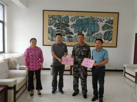 固镇县商务局“八一”建军节慰问活动固镇县人民政府