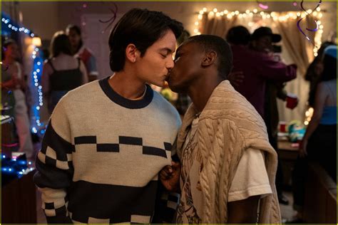 Netflix Drops Freeridge Trailer As On My Block Spinoff Debuts On Streamer Watch Photo