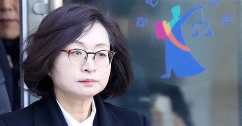 法 은수미 성남시장 수사자료 넘긴 경찰관에 징역 8년