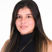 Ana Gabrielle Araujo Biomédica Analista De Marketing Mba Em