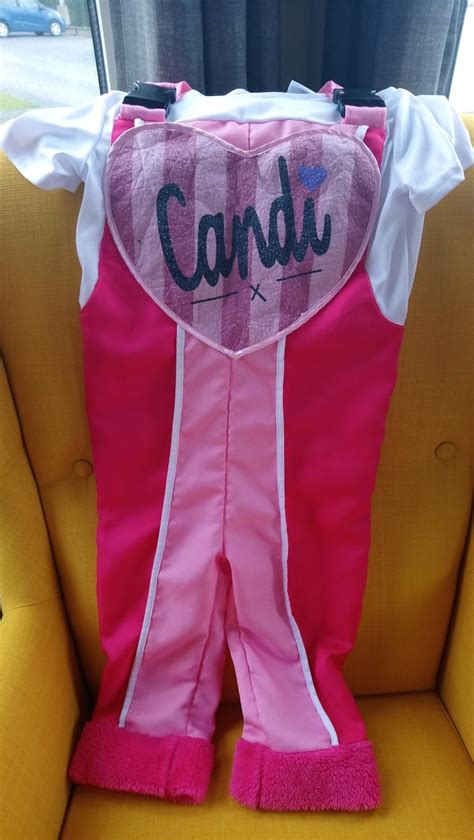 Candi From Skyline Gang At Butlins Outfit In Linton Für £ 700 Zum