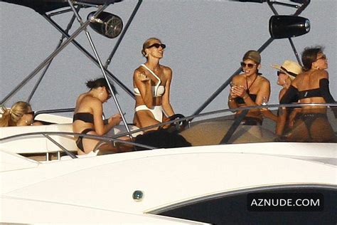 Devon Windsor Celebrates Her Bachelorette Party With Hot Models On A Yacht In Cabo San Lucas