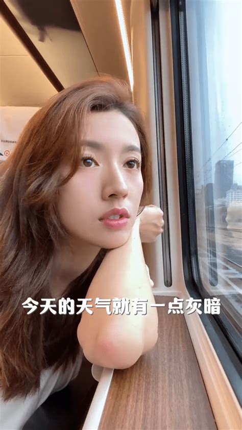 蔡思貝鄰家女孩look現身山姆掀熱議？內地網民勸退出劇界 曾高eq反擊惡評 星島日報