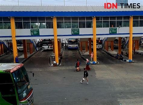 H 3 Lebaran Terminal Purabaya Tampak Lengang