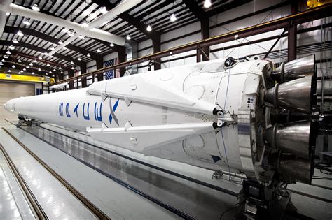 SpaceX Vient Denvoyer Satellites Starlink En Orbite