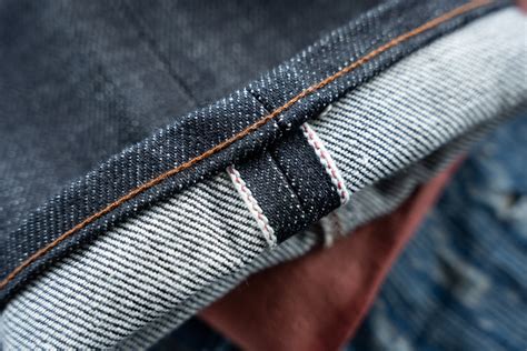 Elephant 13 Red Core Naked Famous Denim