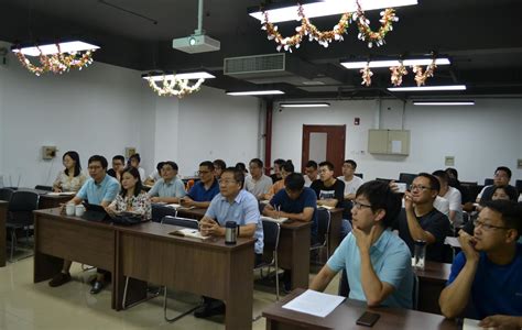 西北工业大学陈凯杰教授和南开大学张振杰研究员、陈瑶研究员来我室作学术报告 太原理工大学化学工程与技术学院