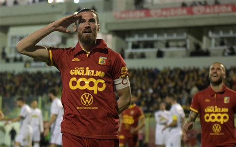 Catanzaro In Serie B Le Possibili Combinazioni Per Festeggiare La