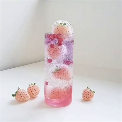 Strawberry Soda By Y Na Tumbex