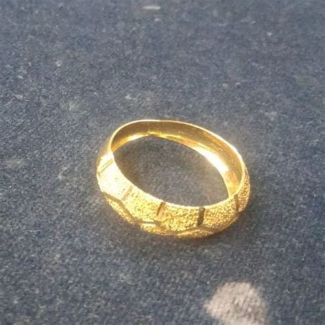 98 Men And Women 18k Couple Bands Gold Ring At Best Price In Mumbai