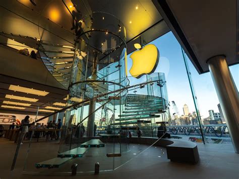Interior Shot Of Hong Kong Apple Store Inside Ifc Editorial Stock Image Image Of Glass