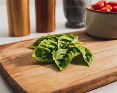 Basil Genovese Or Sweet Basil Herb Seeds — Seeds N Such