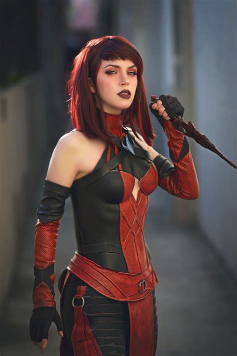 Mortal Kombat Skarlet Cosplay