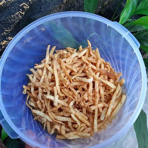Resep Stik Bawang Renyah Sederhana Rumahan Di Yummy App