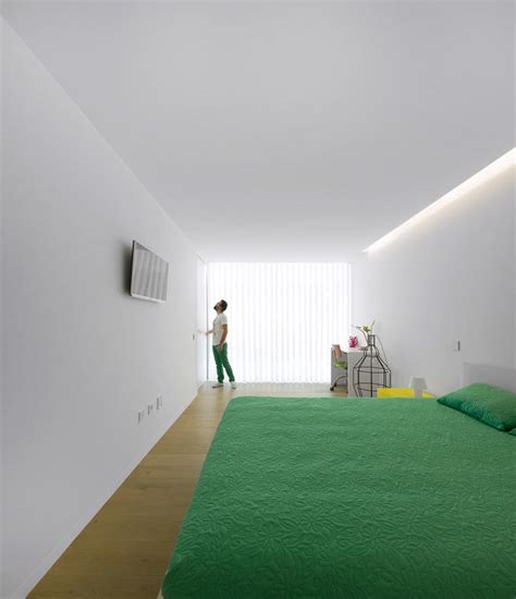 A Rectangular Concrete Home That Doesnt Disturb The Landscape Casas Arquitectura House