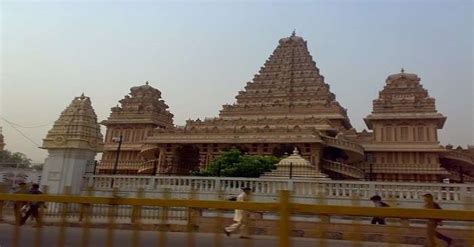 Chhatarpur Temple In Delhi Offers Serenity To Visitors In 2025