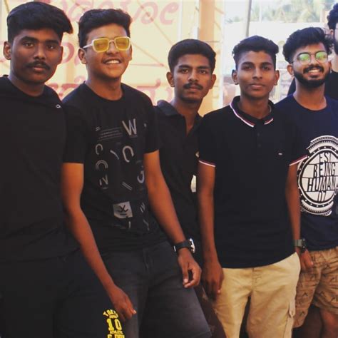 Nitheesh Nitheeshkundottil • Instagram Photos And Videos