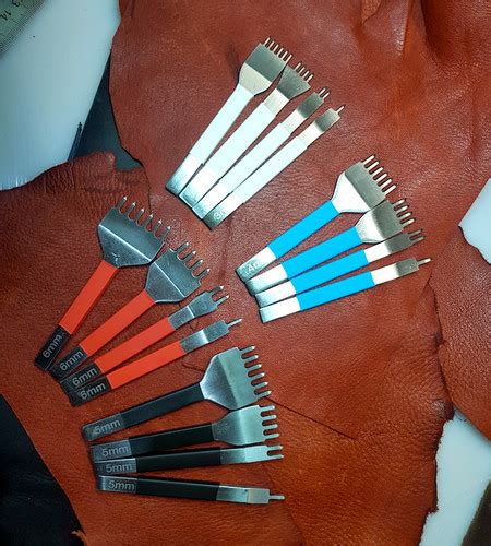 Diamond Stitching Prong Set Flat Steel Red Olive Design