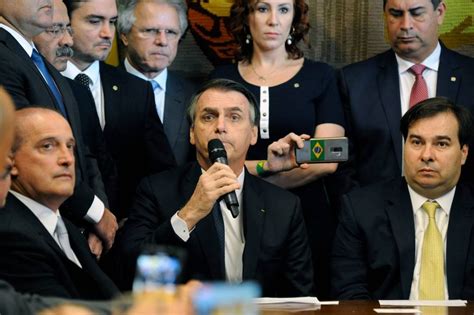 Por Apoio à Previdência Governo Bolsonaro Promete Bônus A Novatos