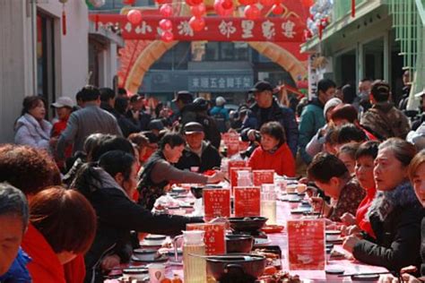 超百万人已和ai亲戚过招！决战拜年之巅爆火，对话类游戏迎小高峰 New Things 36氪