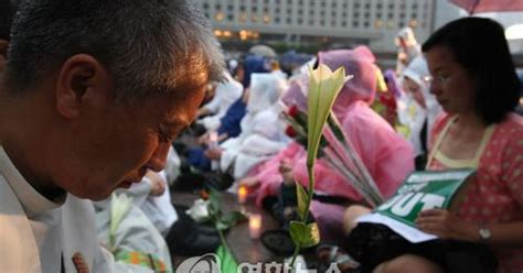 기도하는 신부