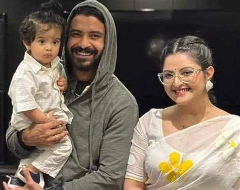 অভিমান ভুলে এক হলেন রাজ পরীমনি