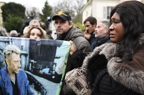 La Mort De Johnny Hallyday Suscite Une Pluie D Hommages Vatican News