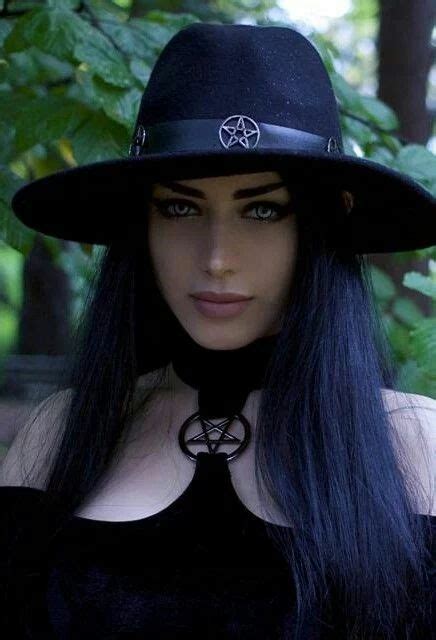 Pin On Gothic Babes