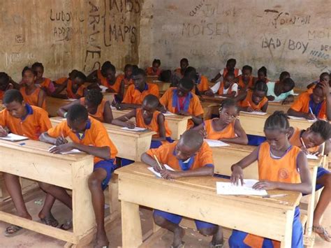 La Scolarisation Des Enfants En Afrique Un Enjeu Crucial
