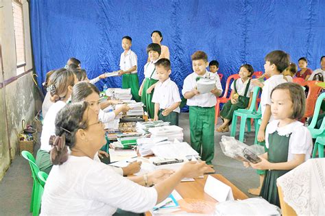 နိုင်ငံတော်စီမံအုပ်ချုပ်ရေးကောင်စီအဖွဲ့ဝင် ဒုတိယဝန်ကြီးချုပ်နှင့် ပြည်ထောင်စုဝန်ကြီး ဗိုလ်ချုပ်က