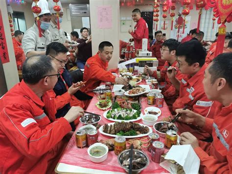 锦绣中国年上天入地过大年海上小平台点亮万家灯火 新华网