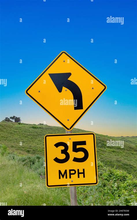Road sign 35 mph speeding hi-res stock photography and images - Alamy