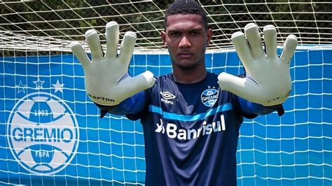Salário E Tempo De Contrato De Adriel Com O Grêmio Nos Deixou Sem Palavras