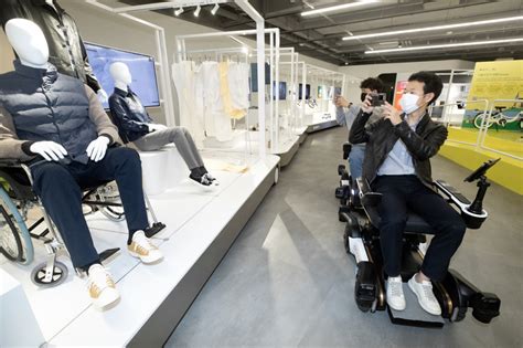 어르신用 공유 모빌리티 만들것kt 자율주행 로봇 사업 박차