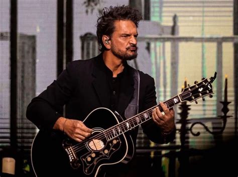 Ricardo Arjona Se Retira De Los Escenarios