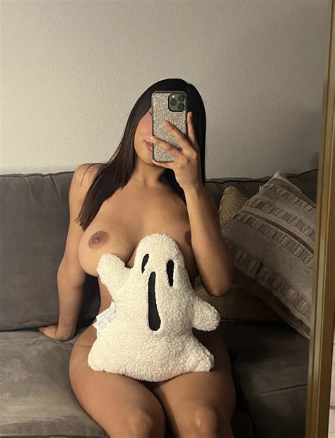 Avocado Thottie On Twitter Peak A Boo 😩 J5akxgpin1